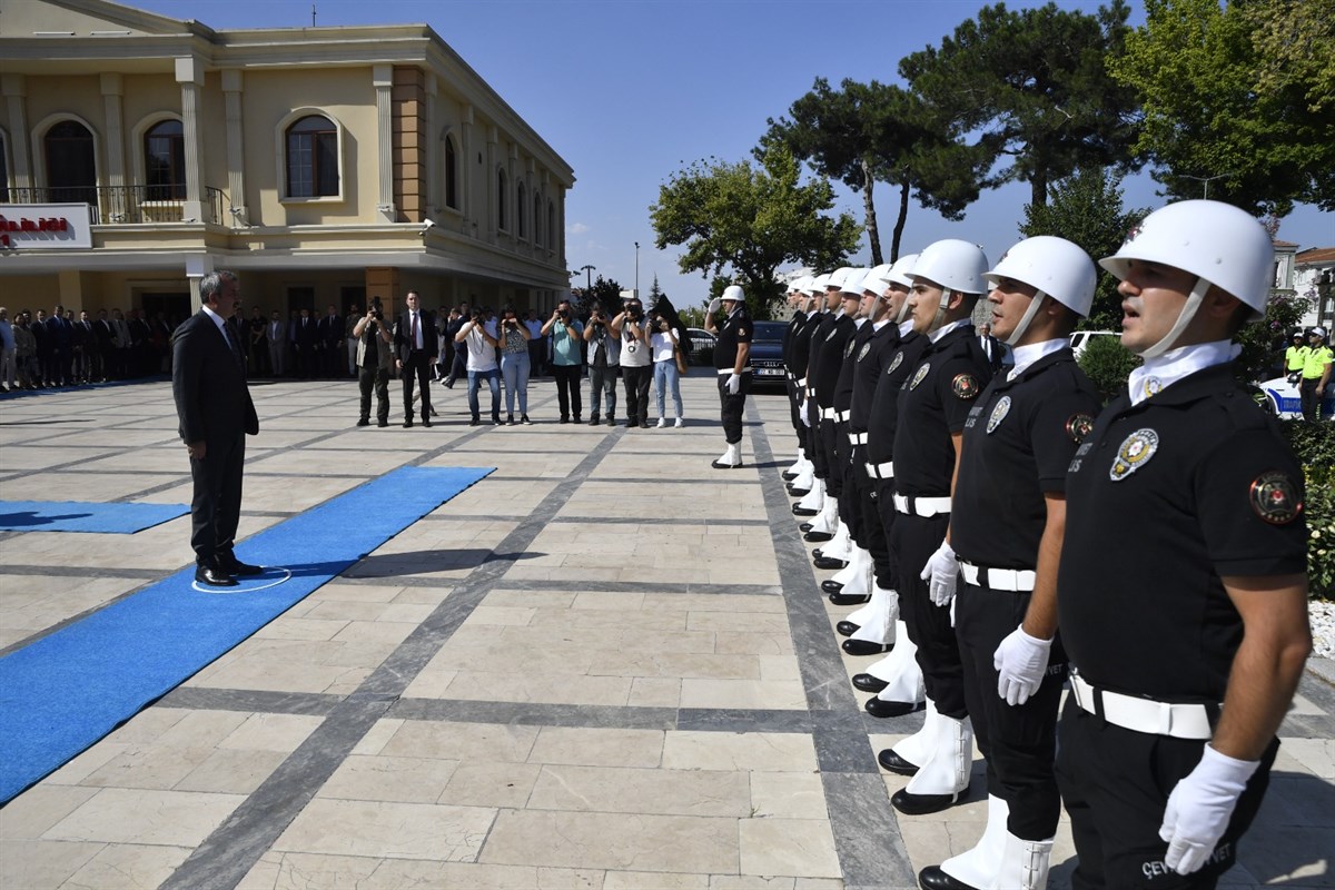 Edirne Valisi Yunus Sezer Göreve Başladı Edirne Valisi Yunus Sezer Göreve Başladı