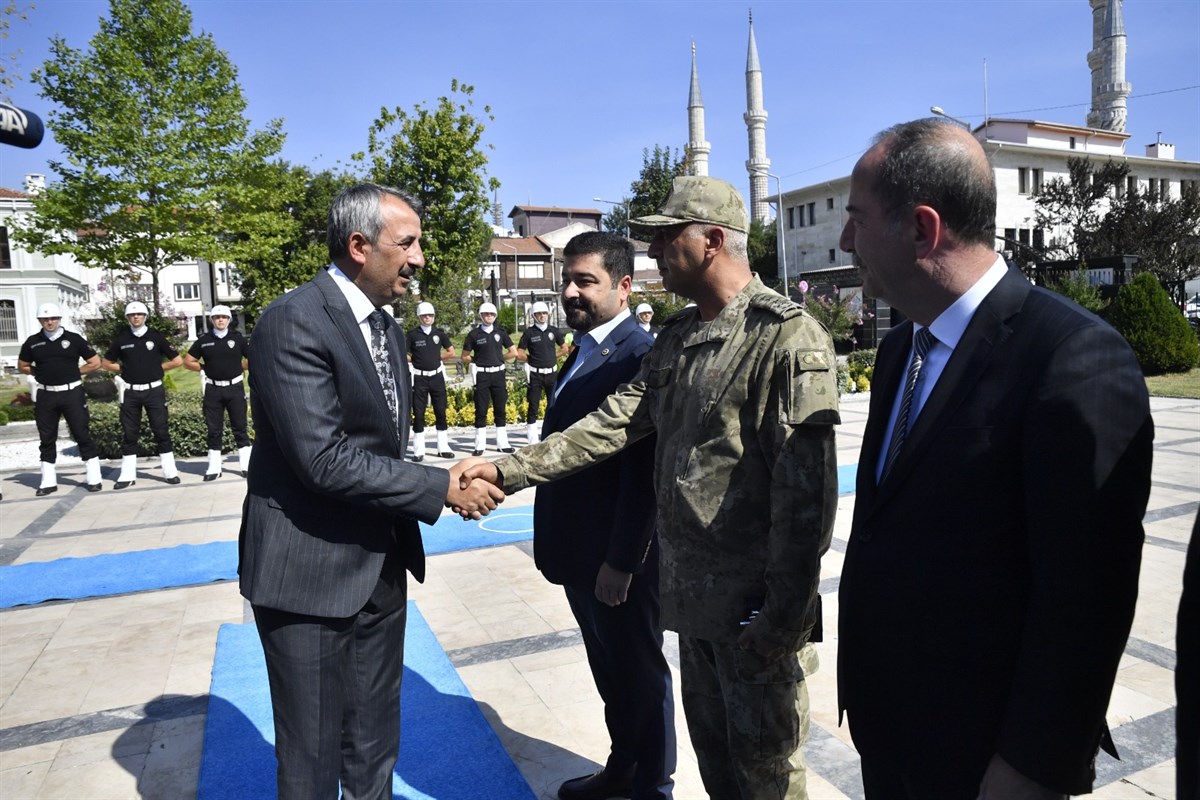 Edirne Valisi Yunus Sezer Göreve Başladı Edirne Valisi Yunus Sezer Göreve Başladı